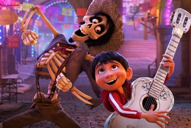 Vuelve “Coco” a los cines de México por Día de los Muertos: ¿Vale la ...