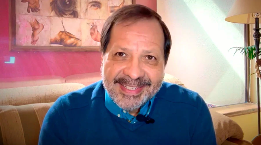 Martín Valverde cumple 60 años y da gracias a Dios así | ACI Prensa