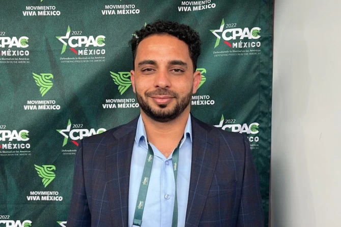 Se salvó por una entrevista en EWTN y ahora ayuda a cristianos en Afganistán | ACI Prensa