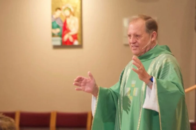 Suspenden a sacerdote ganador de un Grammy acusado de conducta sexual ...