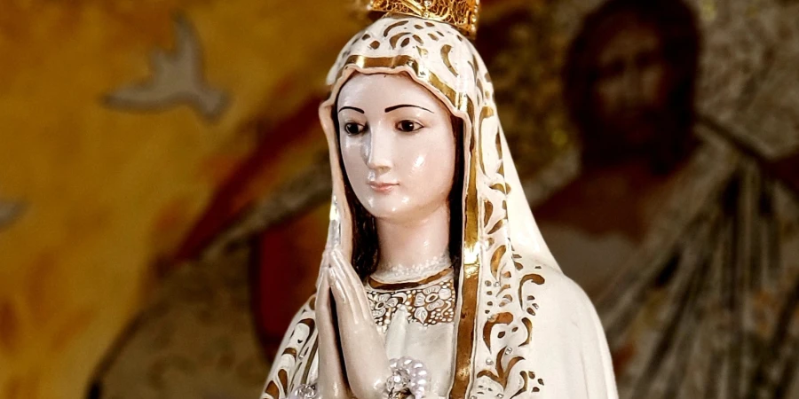 ¿Sabías que la Virgen de Fátima se le apareció a Sor Lucía con la ...
